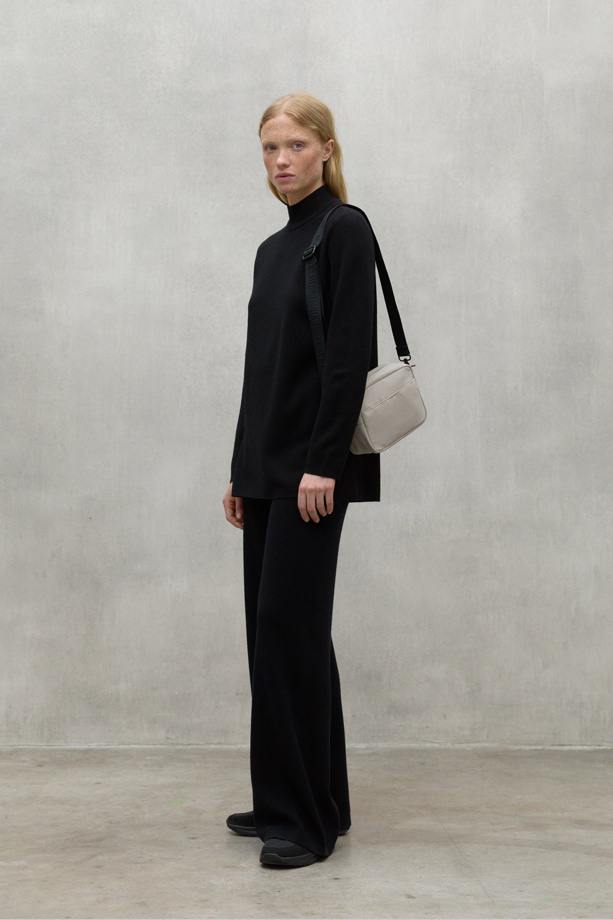 BEIGE AKIRA SHOULDER BAG UNISEX | ECOALF